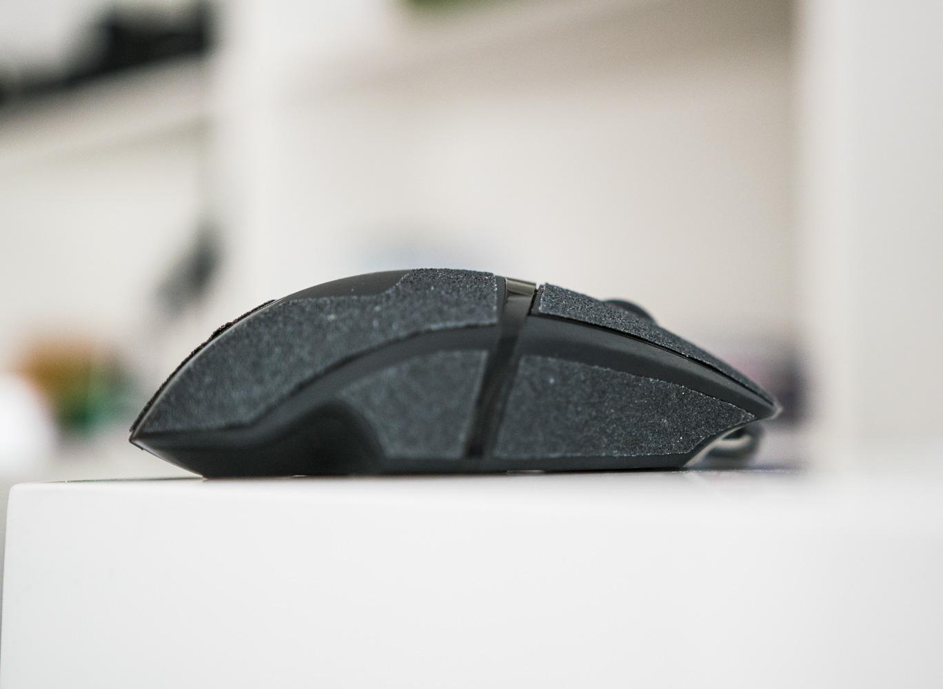 First design of the Logitech G402 • Antgrip - Upgrade your gaming mouse.